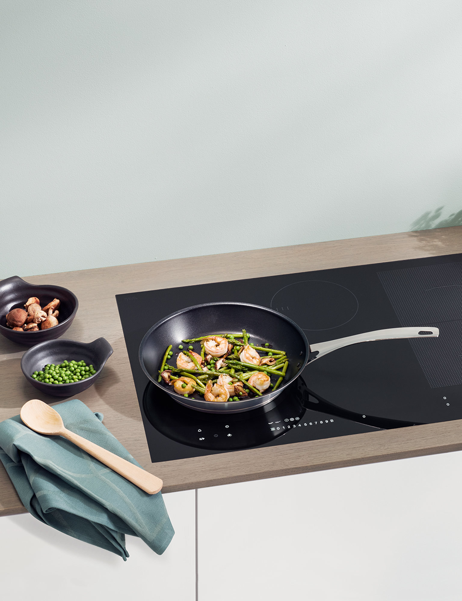 The new induction hob with TempControl » Miele